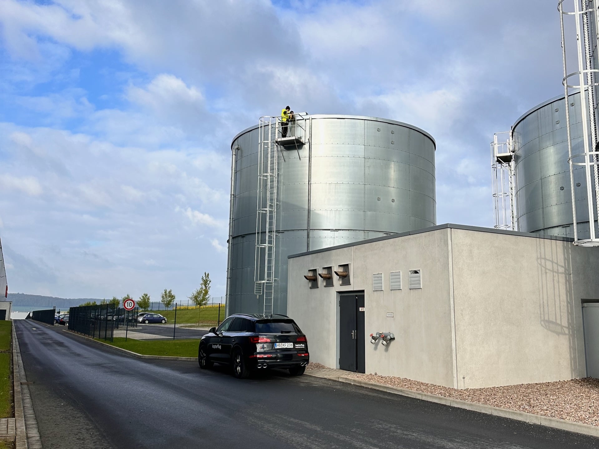 Inspection of sprinkler tanks and water tanks by underwater drone ...
